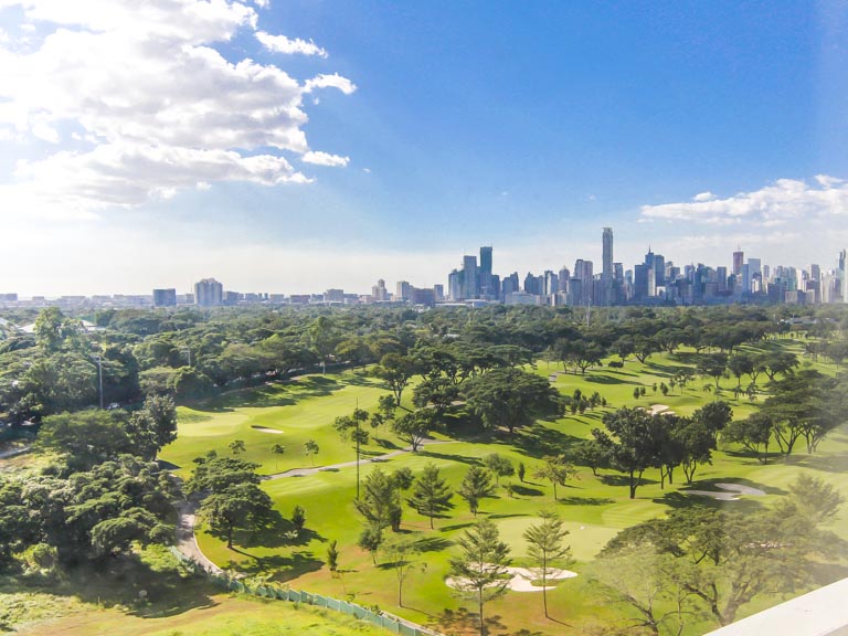 Unfurnished 1-bedroom unit for rent in Fairways Tower - BGC
