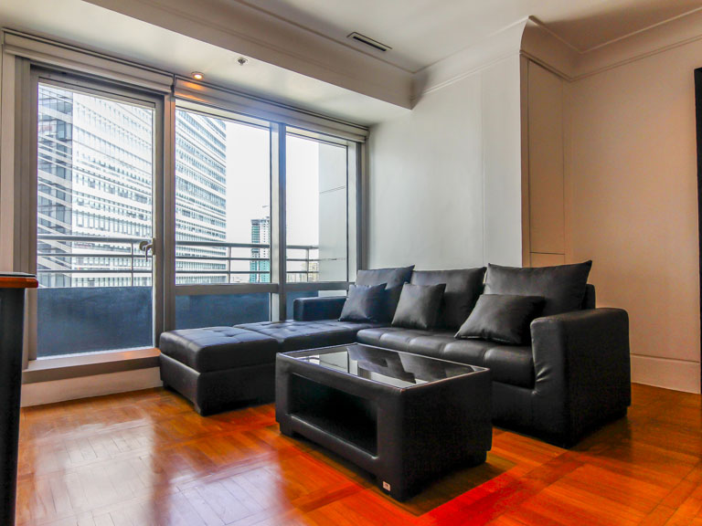 One-bedroom condo unit for rent in One McKinley Place - BGC
