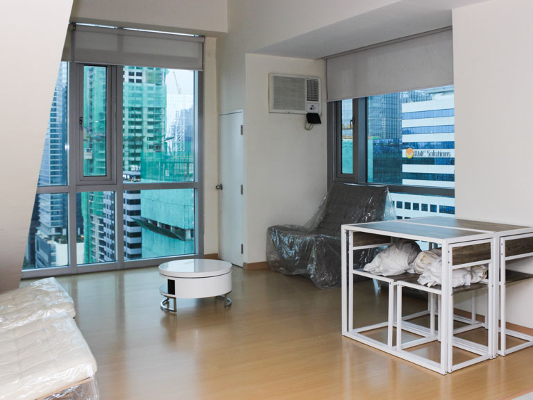 Loft type 1BR condo for rent in Avant at The Fort - BGC