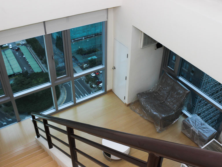 Loft type 1BR condo for rent in Avant at The Fort - BGC