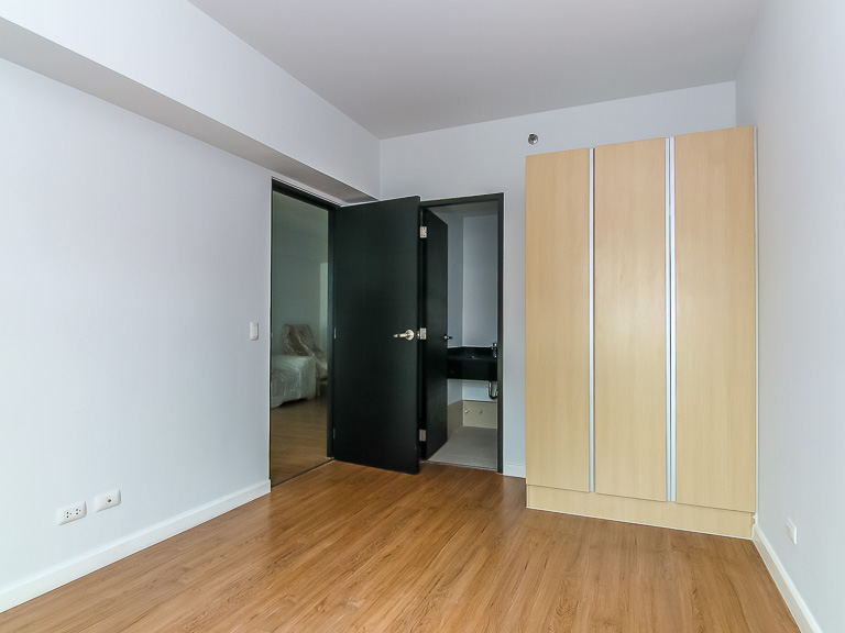 1BR condo unit for sale in Serendra 2 - Meranti - BGC