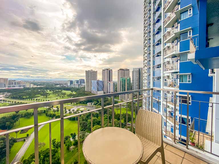 1BR condo unit for rent in Trion Towers - BGC