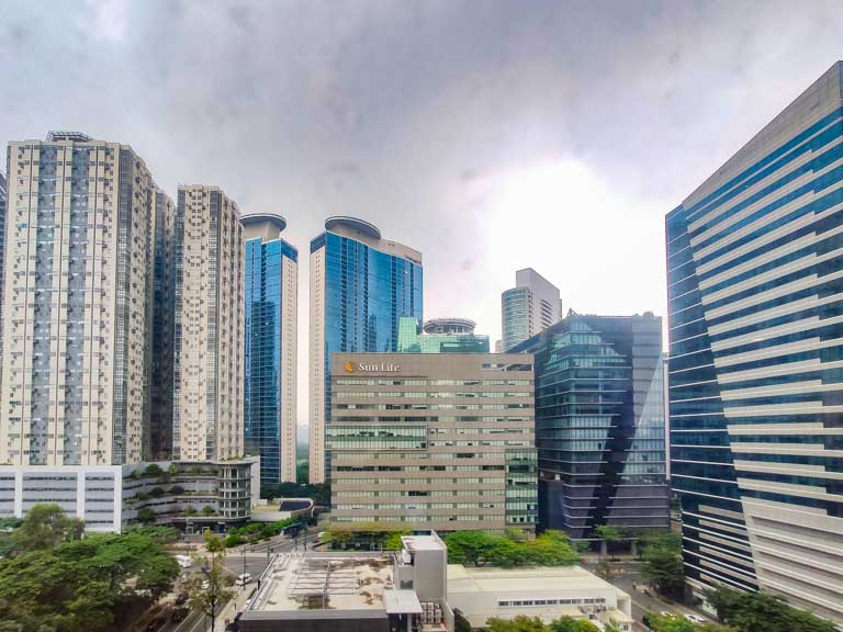 One bedroom condo unit in Seibu Tower For Rent - BGC