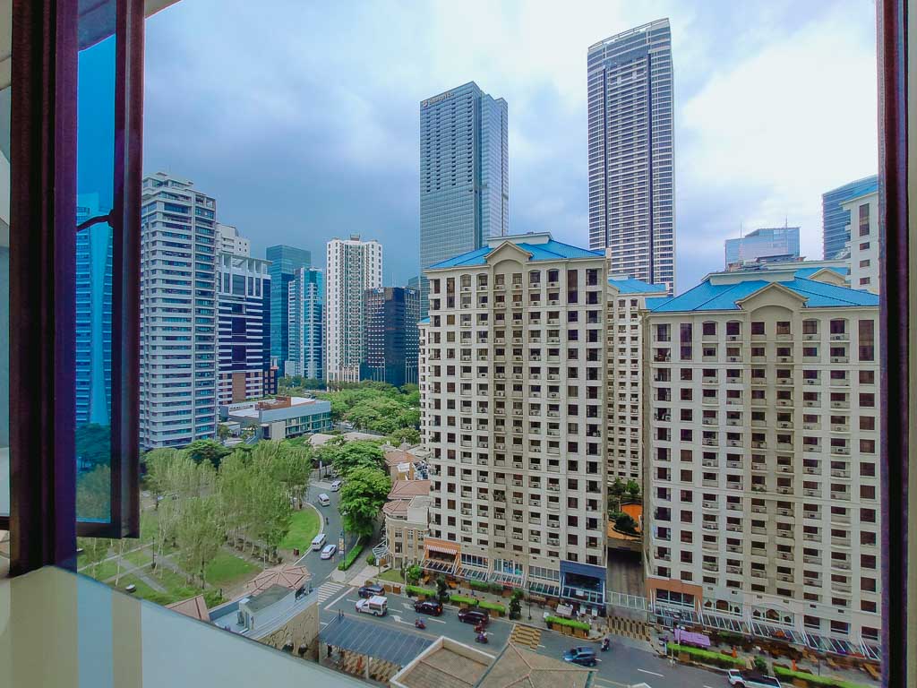 Studio type semi-furnished condo for rent in Bellagio Towers - BGC