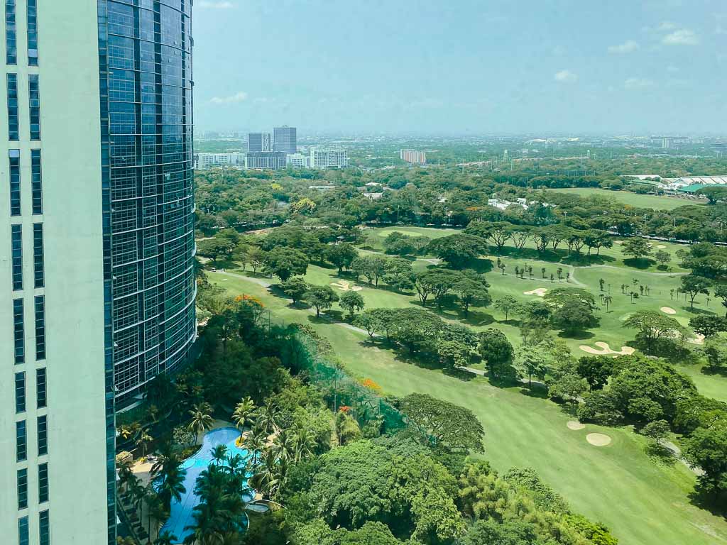 1BR loft type condo UF for rent in Avant at The Fort - BGC